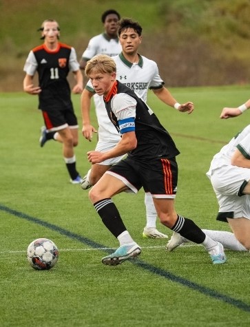 Cabot McLaren – UNH Men’s Soccer Player and New England Private School ...